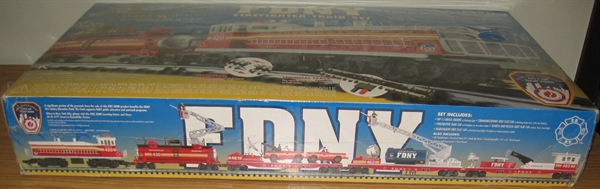 Grzyboski's Train Store: FDNY New York Firefighter Train Set