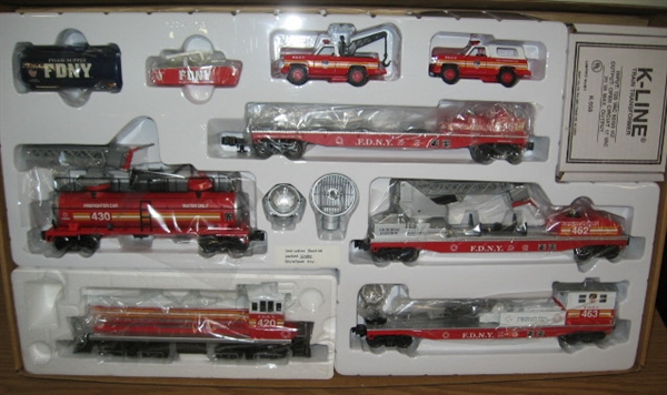 Grzyboski's Train Store: FDNY New York Firefighter Train Set