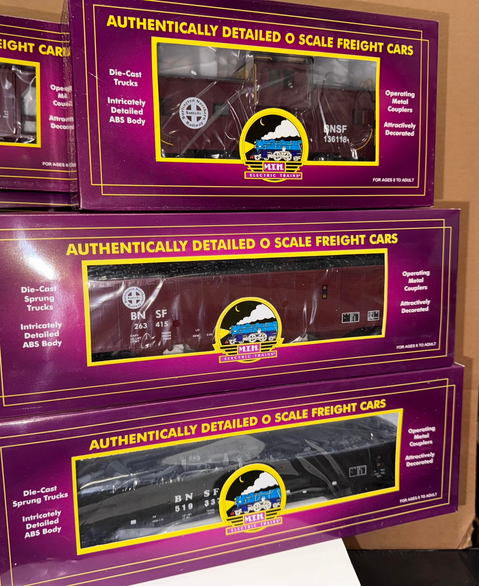 Grzyboski's Train Store: MTH Premier BNSF 6-Car Freight Set
