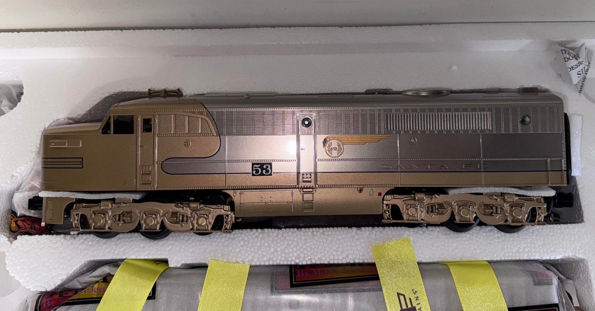 Grzyboski's Train Store: MTH RailKing Santa Fe PA Alco 'AA' Diesels w ...