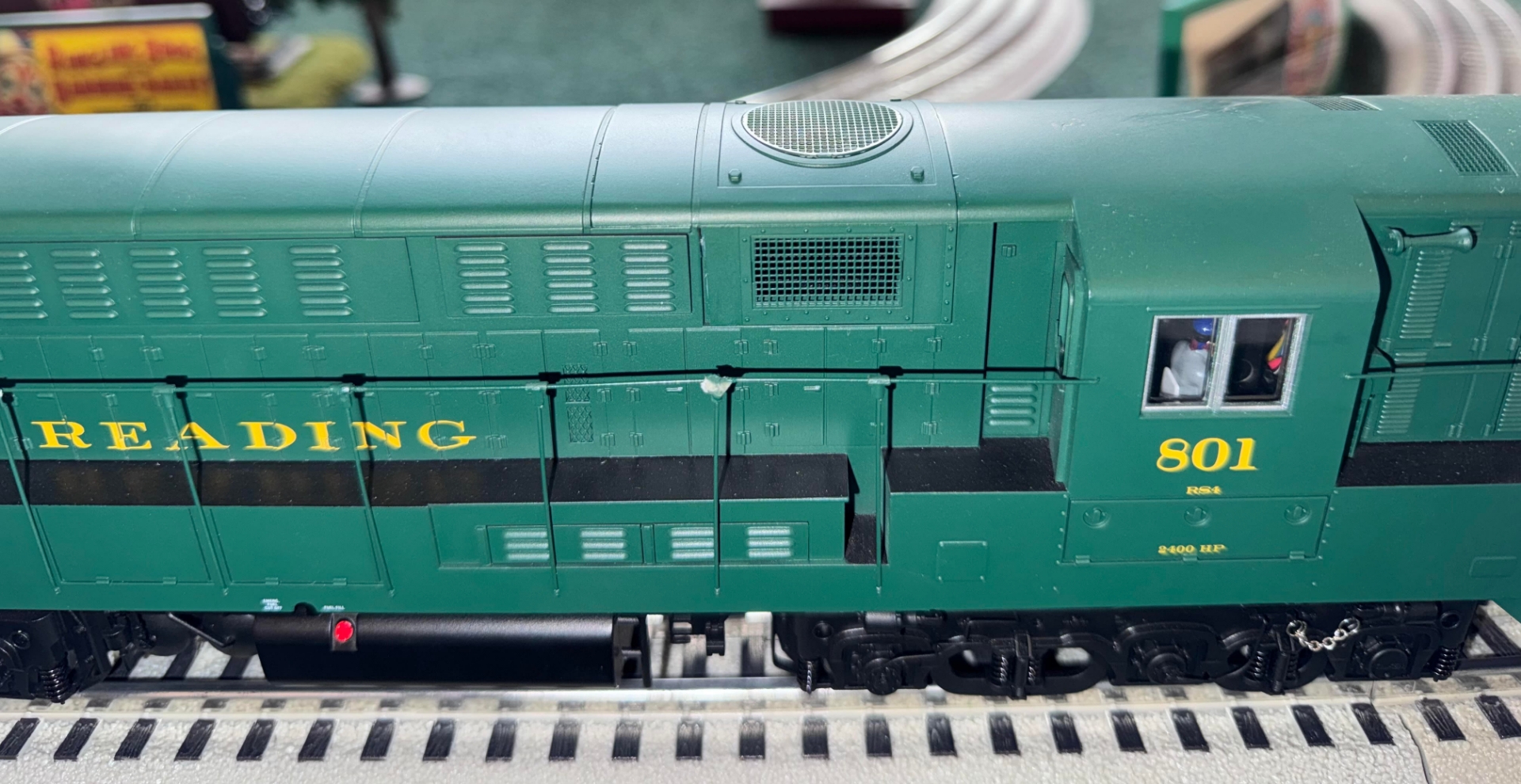 Grzyboski's Train Store: Lionel LEGACY Reading H-24-66 Trainmaster FM ...